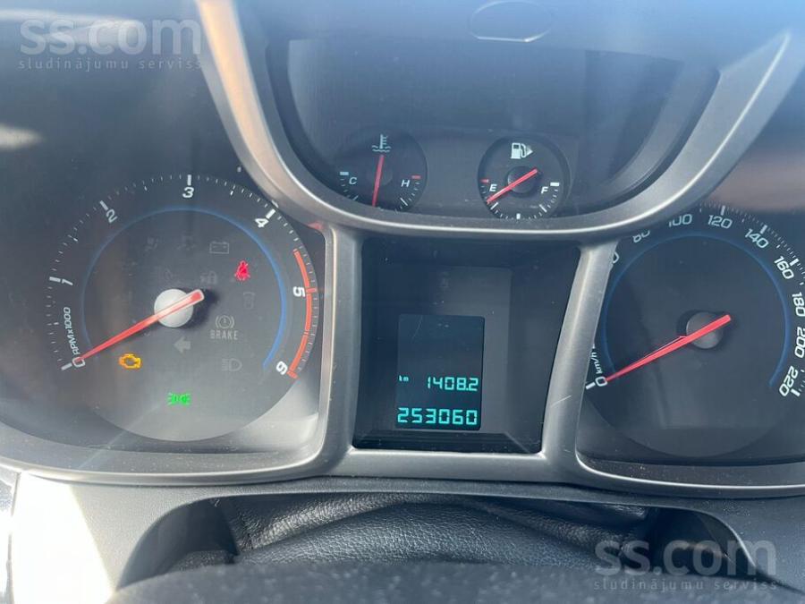 Chevrolet Orlando 2012 Rīga, ar dzinēja tilpumu 2.00 L un nobraukumu 253 tūkst. km par 4200 €, foto 14 vietnē AUTOMOTO.COM.LV