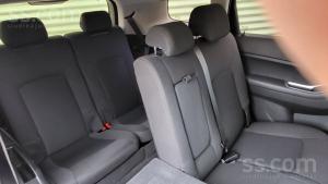 Red Chevrolet Orlando 2011 in Riga, with an engine capacity of 2.00 L and mileage of 250 thousand km for 3990 €, photo 12 on AUTOMOTO.COM.LV