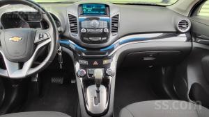 Red Chevrolet Orlando 2011 in Riga, with an engine capacity of 2.00 L and mileage of 250 thousand km for 3990 €, photo 13 on AUTOMOTO.COM.LV