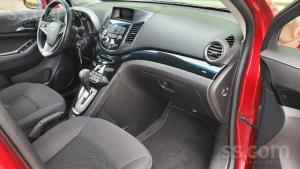 Red Chevrolet Orlando 2011 in Riga, with an engine capacity of 2.00 L and mileage of 250 thousand km for 3990 €, photo 14 on AUTOMOTO.COM.LV