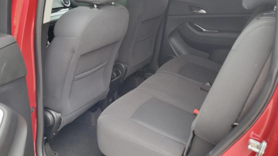 Sarkans Chevrolet Orlando 2011 Rīga, ar dzinēja tilpumu 2.00 L un nobraukumu 250 tūkst. km par 3990 €, foto 15 vietnē AUTOMOTO.COM.LV