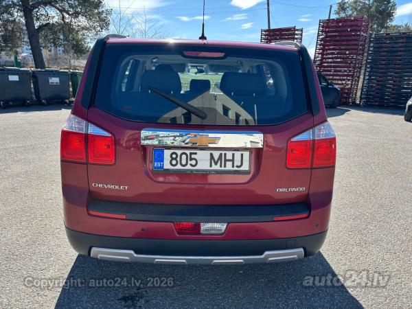 Red Chevrolet Orlando 2012 in Tallinn, with an engine capacity of 1.80 L and mileage of 131 thousand km for 5990 €, photo 6 on AUTOMOTO.COM.LV