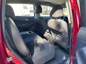 Red Chevrolet Orlando 2012 in Tallinn, with an engine capacity of 1.80 L and mileage of 131 thousand km for 5990 €, photo 14 on AUTOMOTO.COM.LV