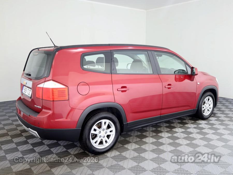 Red Chevrolet Orlando 2012 in Tallinn, with an engine capacity of 1.80 L and mileage of 131 thousand km for 2799 €, photo 4 on AUTOMOTO.COM.LV