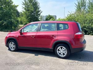 Red Chevrolet Orlando 2012 in Tallinn, with an engine capacity of 1.80 L and mileage of 132 thousand km for 5990 €, photo 4 on AUTOMOTO.COM.LV