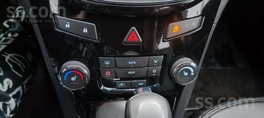 Chevrolet Orlando 2012 Rīga, ar dzinēja tilpumu 2.00 L un nobraukumu 281 tūkst. km par 4000 €, foto 1 vietnē AUTOMOTO.COM.LV