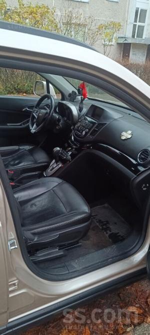 Chevrolet Orlando 2012 Rīga, ar dzinēja tilpumu 2.00 L un nobraukumu 281 tūkst. km par 4000 €, foto 20 vietnē AUTOMOTO.COM.LV