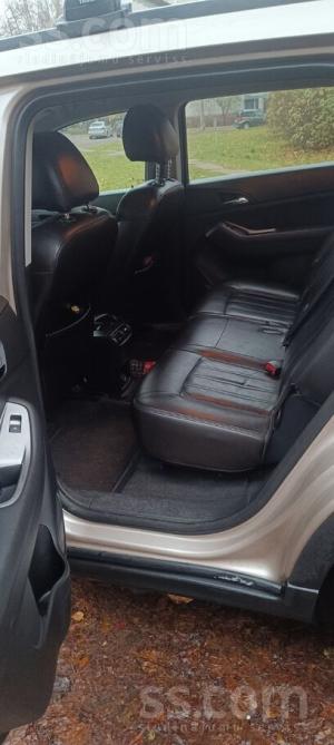 Chevrolet Orlando 2012 Rīga, ar dzinēja tilpumu 2.00 L un nobraukumu 281 tūkst. km par 4000 €, foto 22 vietnē AUTOMOTO.COM.LV