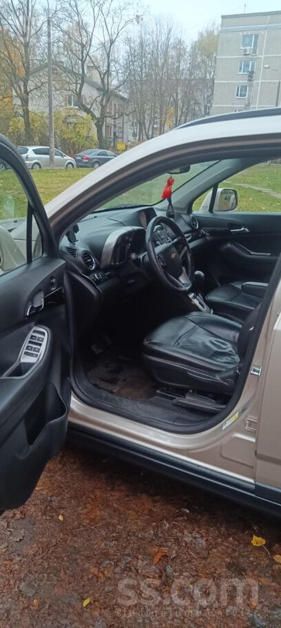 Chevrolet Orlando 2012 Rīga, ar dzinēja tilpumu 2.00 L un nobraukumu 281 tūkst. km par 4000 €, foto 23 vietnē AUTOMOTO.COM.LV