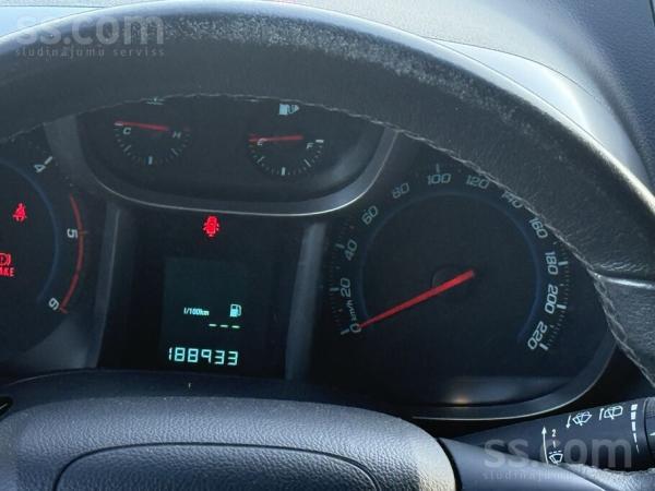 Chevrolet Orlando 2013 Talsi, ar dzinēja tilpumu 2.00 L un nobraukumu 188 tūkst. km par 6470 €, foto 4 vietnē AUTOMOTO.COM.LV