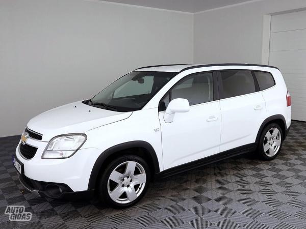 White Chevrolet Orlando 2012 in Tallinn, with an engine capacity of 1.80 L and mileage of 293 thousand km for 2499 €, photo 2 on AUTOMOTO.COM.LV