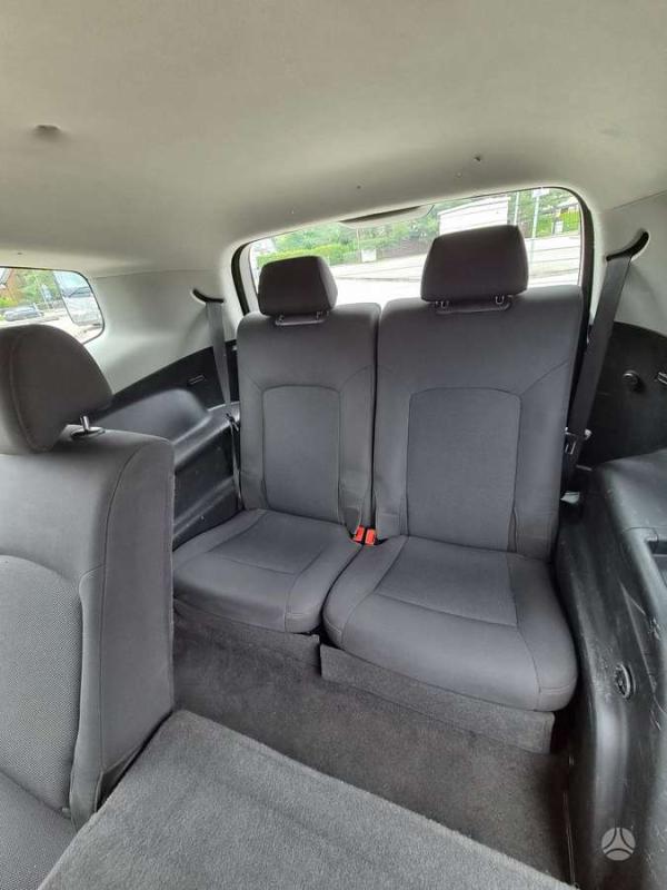 White Chevrolet Orlando 2012 in Druskininkai, with an engine capacity of 2.00 L and mileage of 278 thousand km for 4200 €, photo 10 on AUTOMOTO.COM.LV