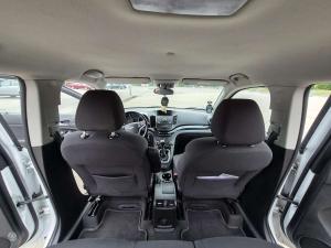 White Chevrolet Orlando 2012 in Druskininkai, with an engine capacity of 2.00 L and mileage of 278 thousand km for 4200 €, photo 13 on AUTOMOTO.COM.LV