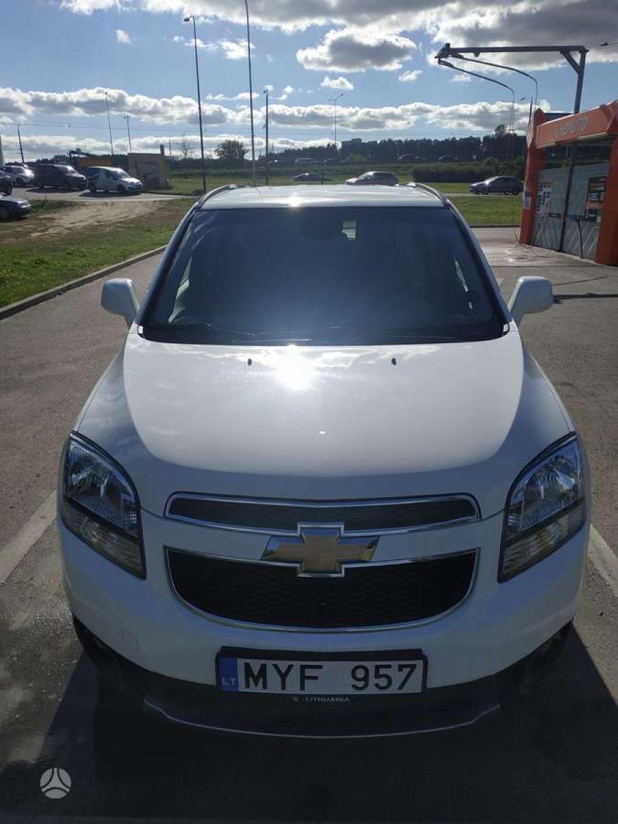 White Chevrolet Orlando 2012 in Vilnius, with an engine capacity of 2.00 L and mileage of 222 thousand km for 4500 €, photo 14 on AUTOMOTO.COM.LV