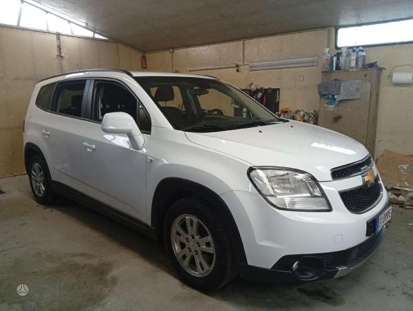 Balts Chevrolet Orlando 2013 Šauļi, ar dzinēja tilpumu 1.80 L un nobraukumu 240 tūkst. km par 5250 €, foto 2 vietnē AUTOMOTO.COM.LV