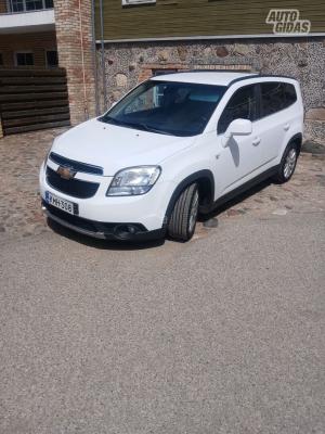 White Chevrolet Orlando 2013 in Radviliskis, with an engine capacity of 2.00 L and mileage of 231 thousand km for 4150 €, photo 6 on AUTOMOTO.COM.LV