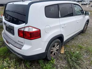 White Chevrolet Orlando 2014 in Panevezys, with an engine capacity of 1.80 L and mileage of 146 thousand km for 3050 €, photo 5 on AUTOMOTO.COM.LV
