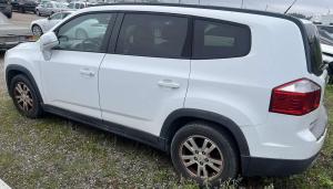 White Chevrolet Orlando 2014 in Panevezys, with an engine capacity of 1.80 L and mileage of 146 thousand km for 3050 €, photo 6 on AUTOMOTO.COM.LV