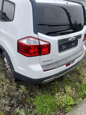 White Chevrolet Orlando 2014 in Panevezys, with an engine capacity of 1.80 L and mileage of 146 thousand km for 3050 €, photo 7 on AUTOMOTO.COM.LV