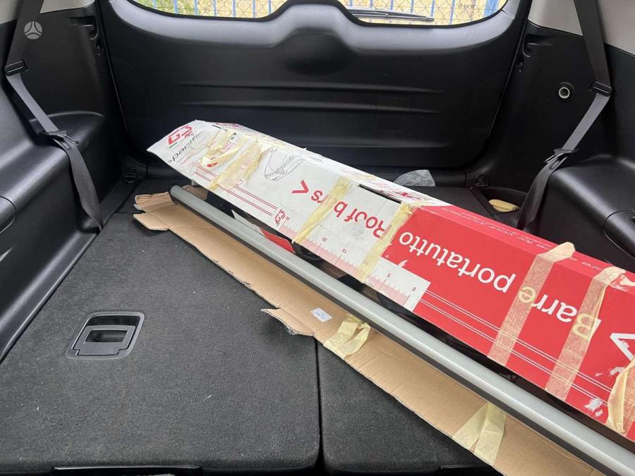 White Chevrolet Orlando 2014 in Panevezys, with an engine capacity of 1.80 L and mileage of 146 thousand km for 3050 €, photo 12 on AUTOMOTO.COM.LV