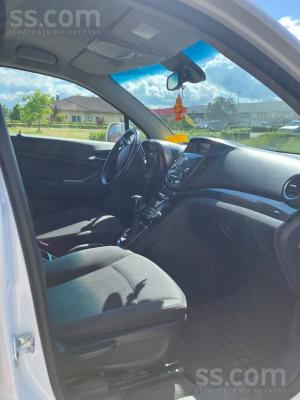 Balts Chevrolet Orlando 2011 Valmiera, ar dzinēja tilpumu 2.00 L un nobraukumu 275 tūkst. km par 4500 €, foto 9 vietnē AUTOMOTO.COM.LV