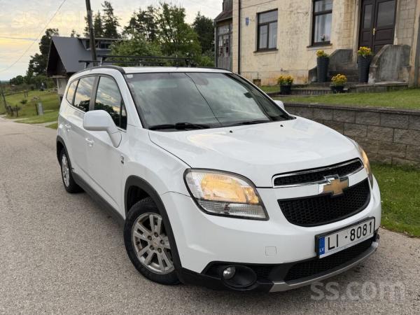 White Chevrolet Orlando 2012 in Gulbene, with an engine capacity of 2.00 L and mileage of 281 thousand km for 2490 €, photo 6 on AUTOMOTO.COM.LV