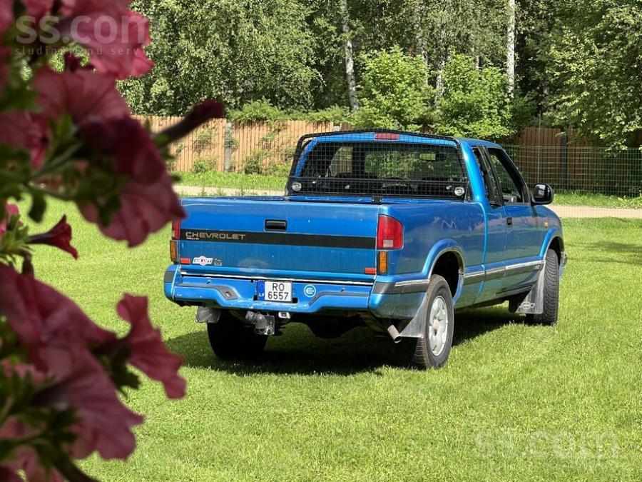Blue Chevrolet S-10 1994 in Riga, with an engine capacity of 4.30 L and mileage of 296 thousand km for 8500 €, photo 7 on AUTOMOTO.COM.LV