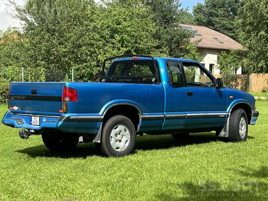 Blue Chevrolet S-10 1994 in Riga, with an engine capacity of 4.30 L and mileage of 296 thousand km for 8500 €, photo 8 on AUTOMOTO.COM.LV