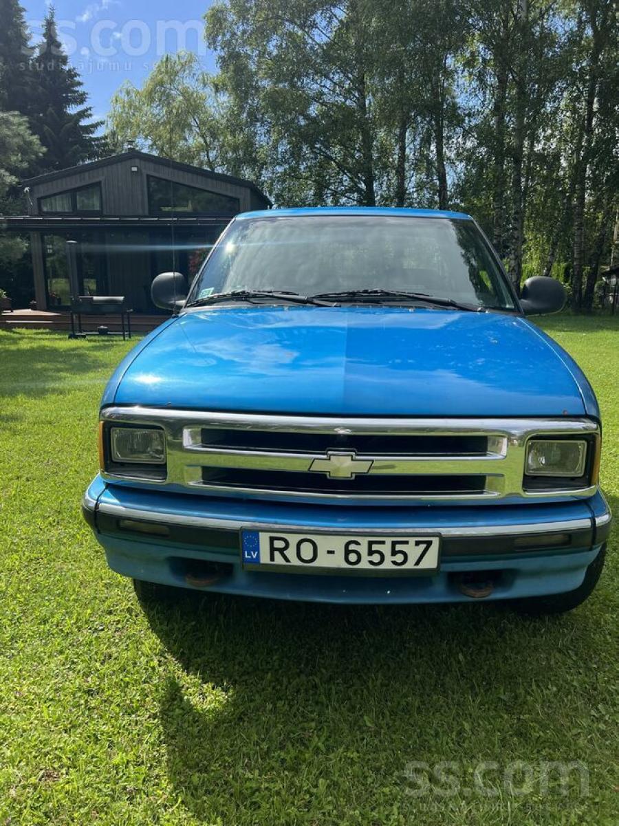 Blue Chevrolet S-10 1994 in Riga, with an engine capacity of 4.30 L and mileage of 296 thousand km for 8500 €, photo 10 on AUTOMOTO.COM.LV