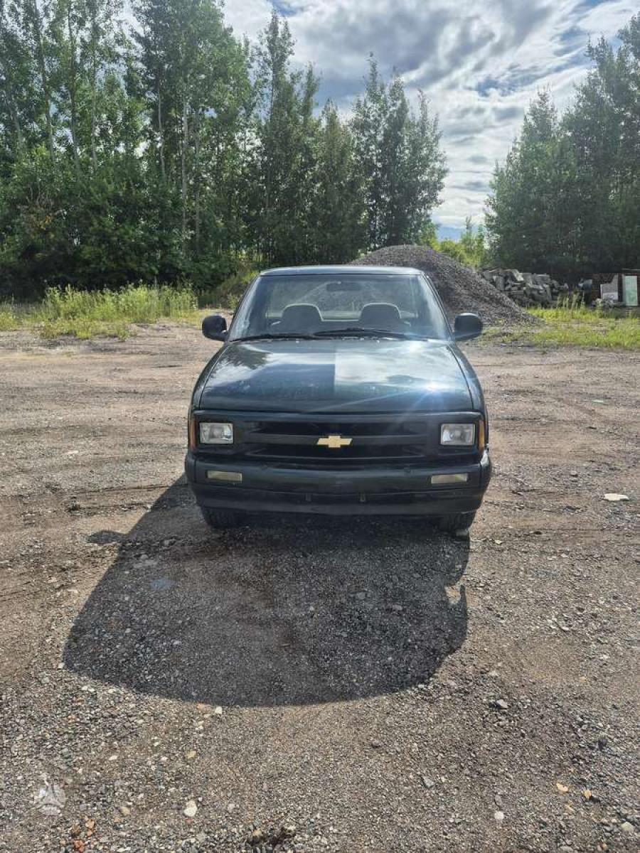 Green Chevrolet S-10 1994 in Kelme, with an engine capacity of 2.20 L and mileage of 180 thousand km for 3100 €, photo 4 on AUTOMOTO.COM.LV