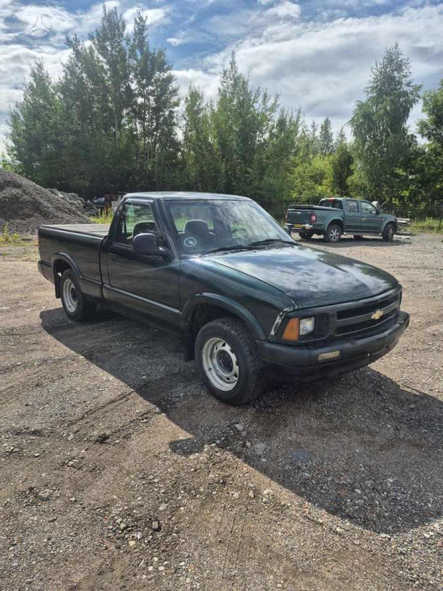 Green Chevrolet S-10 1994 in Kelme, with an engine capacity of 2.20 L and mileage of 180 thousand km for 3100 €, photo 5 on AUTOMOTO.COM.LV