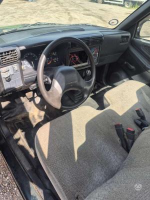 Green Chevrolet S-10 1994 in Kelme, with an engine capacity of 2.20 L and mileage of 180 thousand km for 3100 €, photo 10 on AUTOMOTO.COM.LV