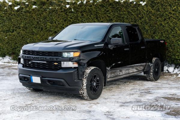 Melns Chevrolet Silverado 2022 Tallina, ar dzinēja tilpumu 4.30 L un nobraukumu 0 tūkst. km par 35000 €, foto 1 vietnē AUTOMOTO.COM.LV