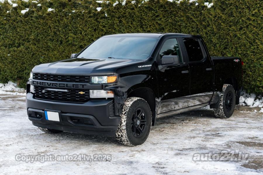 Black Chevrolet Silverado 2022 in Tallinn, with an engine capacity of 4.30 L and mileage of 0 thousand km for 35000 €, photo 1 on AUTOMOTO.COM.LV