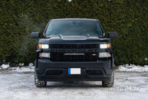 Black Chevrolet Silverado 2022 in Tallinn, with an engine capacity of 4.30 L and mileage of 0 thousand km for 35000 €, photo 3 on AUTOMOTO.COM.LV