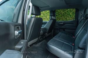 Black Chevrolet Silverado 2022 in Tallinn, with an engine capacity of 4.30 L and mileage of 0 thousand km for 35000 €, photo 13 on AUTOMOTO.COM.LV