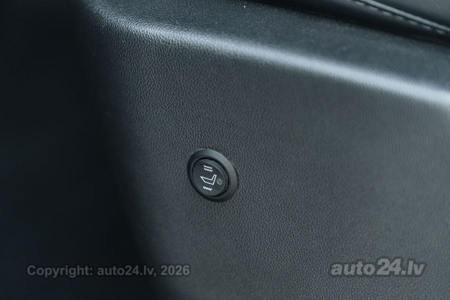 Black Chevrolet Silverado 2022 in Tallinn, with an engine capacity of 4.30 L and mileage of 0 thousand km for 35000 €, photo 18 on AUTOMOTO.COM.LV