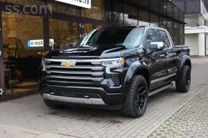 Melns Chevrolet Silverado 2024 Rīga, ar dzinēja tilpumu 6.20 L un nobraukumu 150 tūkst. km par 99000 €, foto  vietnē AUTOMOTO.COM.LV
