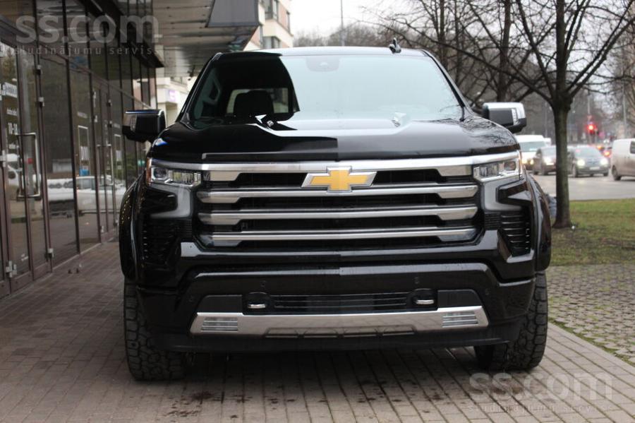 Melns Chevrolet Silverado 2024 Rīga, ar dzinēja tilpumu 6.20 L un nobraukumu 150 tūkst. km par 79900 €, foto 3 vietnē AUTOMOTO.COM.LV