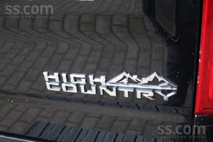 Melns Chevrolet Silverado 2024 Rīga, ar dzinēja tilpumu 6.20 L un nobraukumu 150 tūkst. km par 79900 €, foto 18 vietnē AUTOMOTO.COM.LV