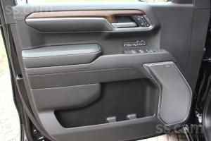 Melns Chevrolet Silverado 2024 Rīga, ar dzinēja tilpumu 6.20 L un nobraukumu 150 tūkst. km par 79900 €, foto 25 vietnē AUTOMOTO.COM.LV