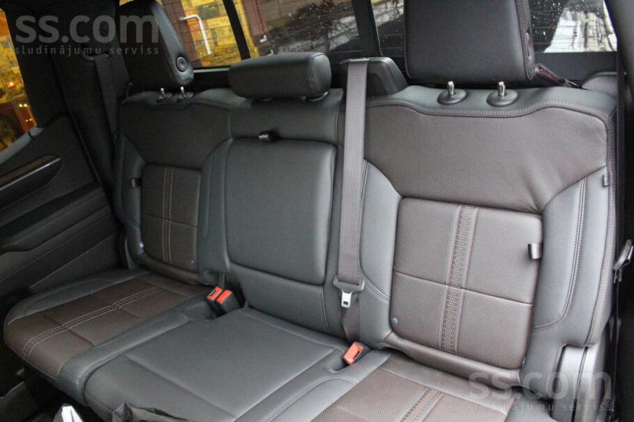 Melns Chevrolet Silverado 2024 Rīga, ar dzinēja tilpumu 6.20 L un nobraukumu 150 tūkst. km par 79900 €, foto 29 vietnē AUTOMOTO.COM.LV