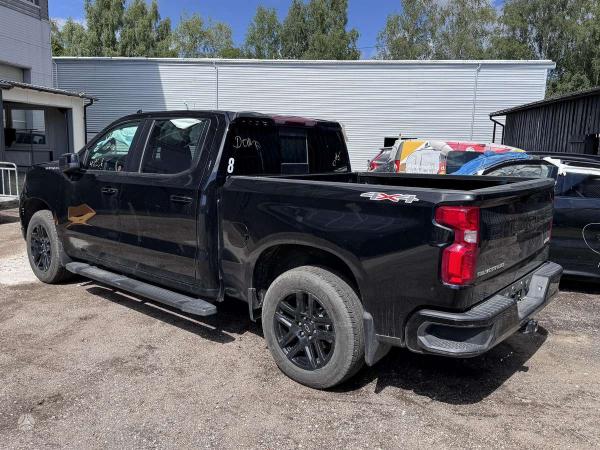 Black Chevrolet Silverado 2025 in Telschi, with an engine capacity of 3.00 L and mileage of 17 thousand km for 28500 €, photo 4 on AUTOMOTO.COM.LV