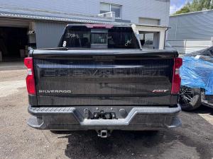 Black Chevrolet Silverado 2025 in Telschi, with an engine capacity of 3.00 L and mileage of 17 thousand km for 28500 €, photo 6 on AUTOMOTO.COM.LV