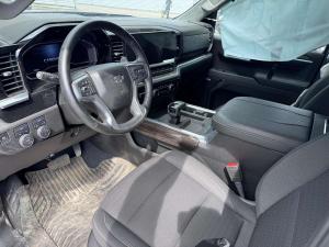 Black Chevrolet Silverado 2025 in Telschi, with an engine capacity of 3.00 L and mileage of 17 thousand km for 28500 €, photo 12 on AUTOMOTO.COM.LV