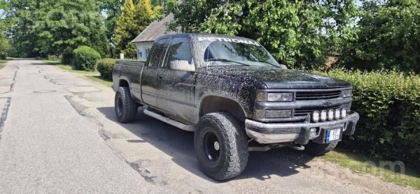 Melns Chevrolet Silverado 1996 Tukums, ar dzinēja tilpumu 5.70 L un nobraukumu 240 tūkst. km par 12000 €, foto 2 vietnē AUTOMOTO.COM.LV
