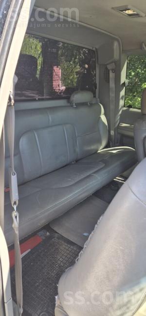 Melns Chevrolet Silverado 1996 Tukums, ar dzinēja tilpumu 5.70 L un nobraukumu 240 tūkst. km par 12000 €, foto 7 vietnē AUTOMOTO.COM.LV