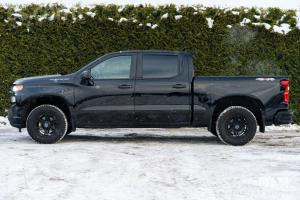 Melns Chevrolet Silverado 2022 Rīga, ar dzinēja tilpumu 3.40 L un nobraukumu 11 tūkst. km par 39900 €, foto 9 vietnē AUTOMOTO.COM.LV