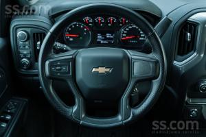 Melns Chevrolet Silverado 2022 Rīga, ar dzinēja tilpumu 3.40 L un nobraukumu 11 tūkst. km par 39900 €, foto 28 vietnē AUTOMOTO.COM.LV
