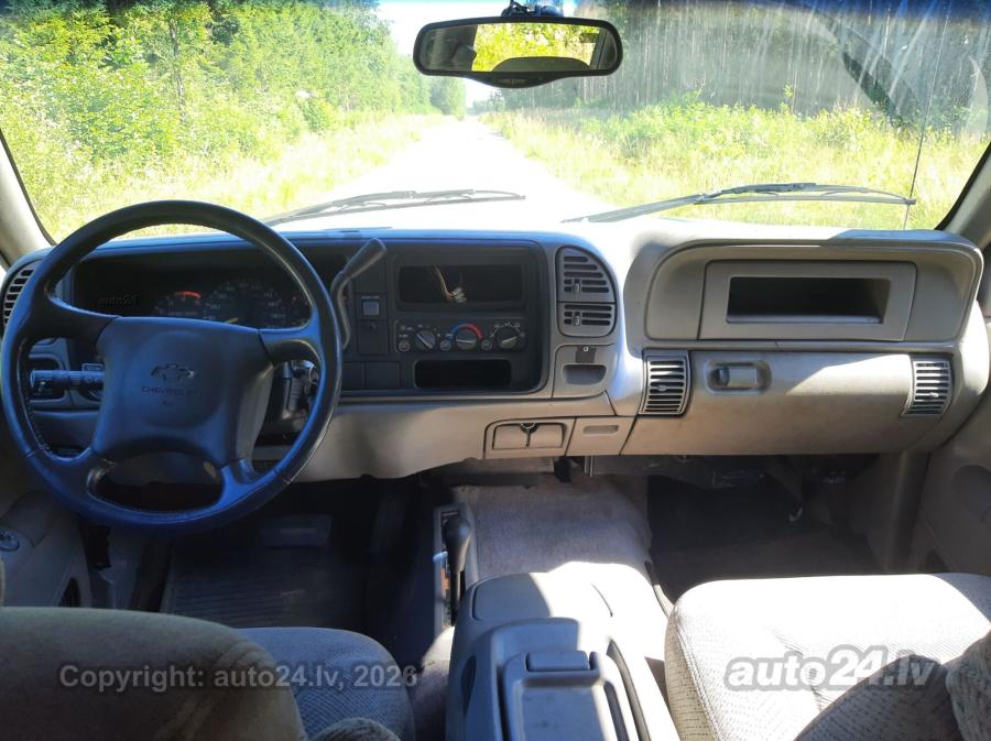 Zaļš Chevrolet Silverado 1997 Tartu, ar dzinēja tilpumu 6.50 L un nobraukumu 373 tūkst. km par 12000 €, foto 11 vietnē AUTOMOTO.COM.LV